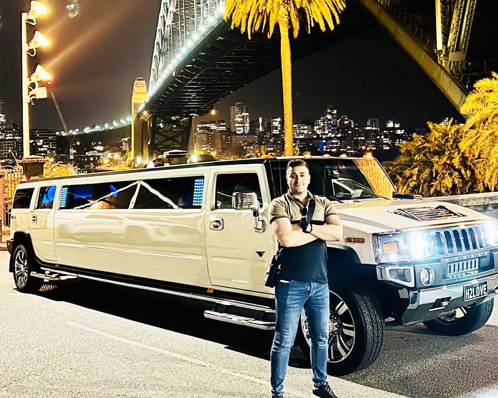 Top 5 Reasons to Choose a Party Limousine for Your Next Event